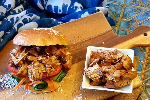 BBQ JACKFRUIT SLIDER | The Jack Man